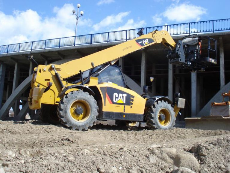 Inchiriere incarcator telescopic - Inchiriez utilaje constructii